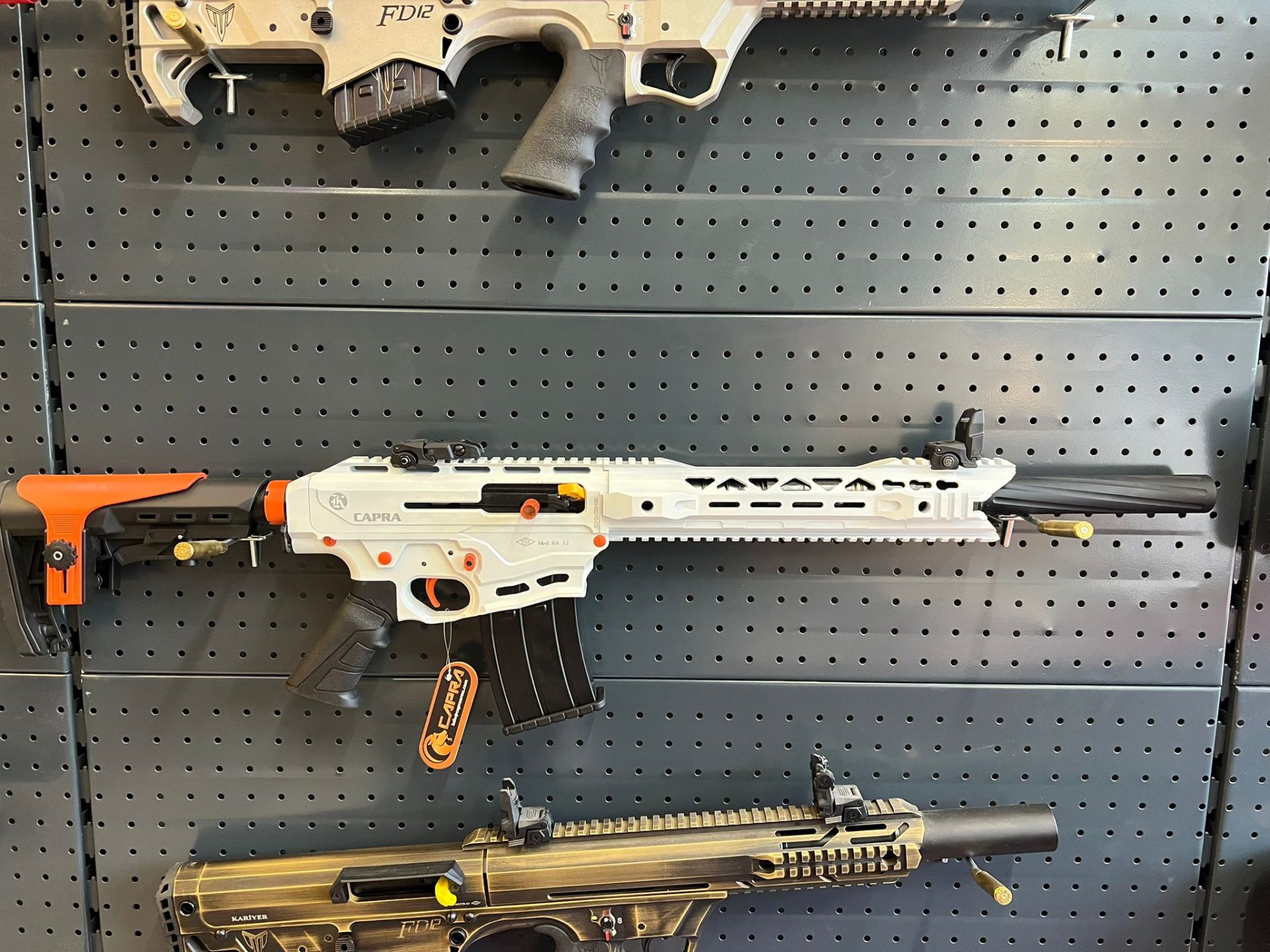 CAPRA EŞREFOĞLU SİLAH KA12-White 12 CALİBRE ŞARJÖRLÜ AV TÜFEĞİ